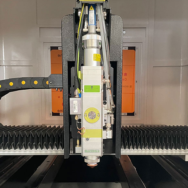 China 1500W-6000W Metal Jewelry Laser Cutting Machine with high ...